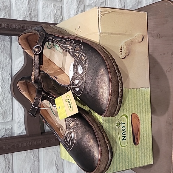 Naot | Shoes | Naot Shoes | Poshmark